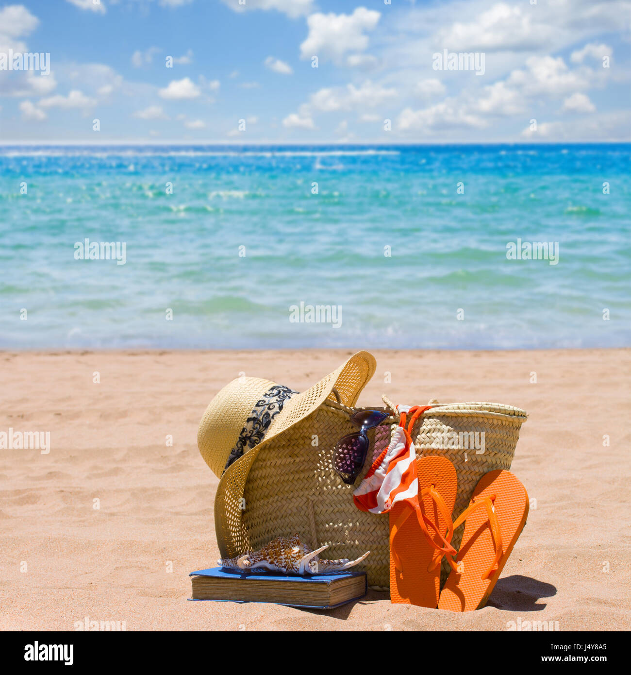 Sunbathing accessories hi-res stock photography and images - Alamy