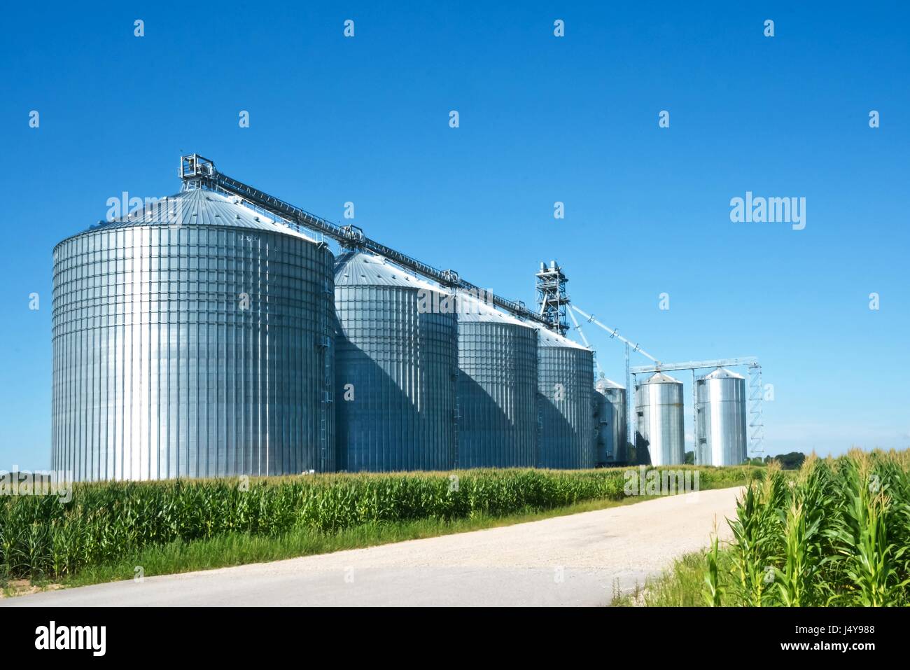 Elevator Silos High Resolution Stock Photography and Images - Alamy