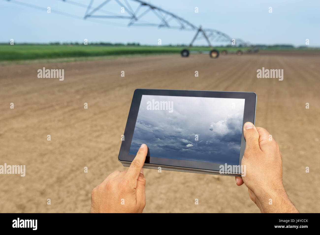 Irrigation system computer hi-res stock photography and images - Alamy