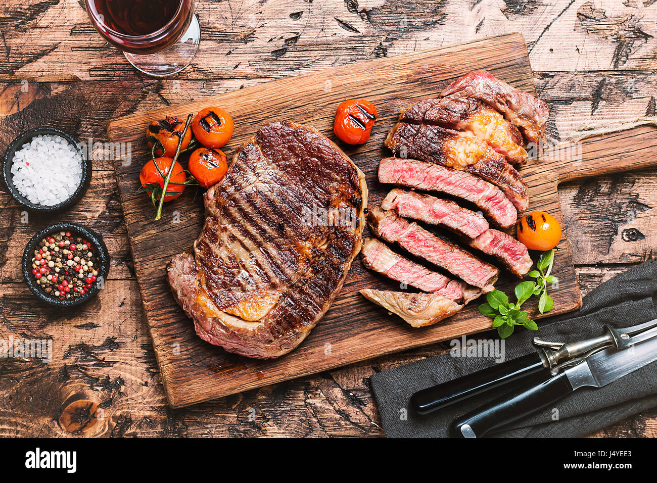 Medium rare beef steak Stock Photo - Alamy