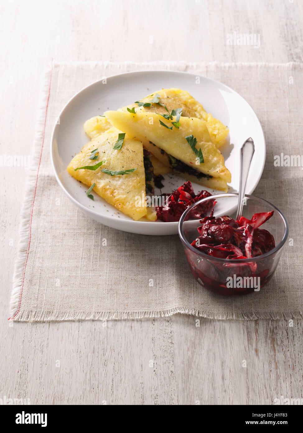 Lettuce sheets hi-res stock photography and images - Alamy