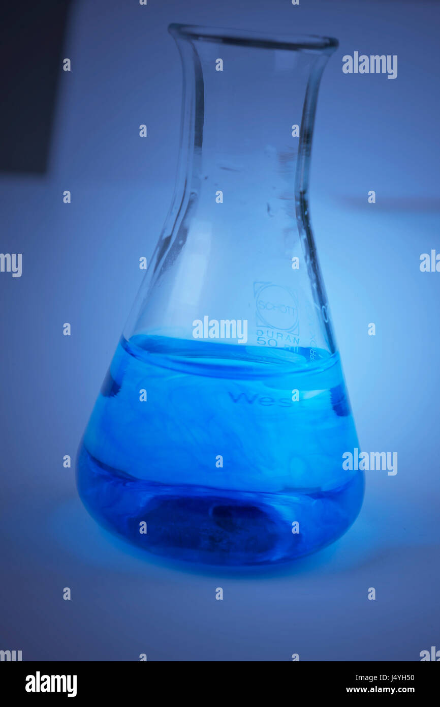 Conical flask lab close hi-res stock photography and images - Alamy