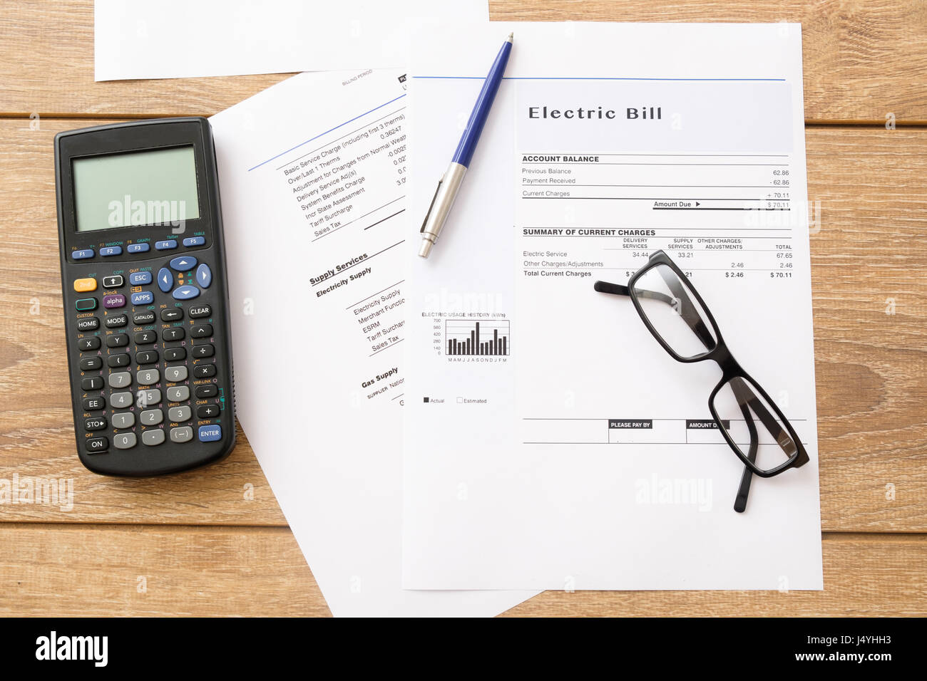 Invoice billing paper hi-res stock photography and images - Alamy