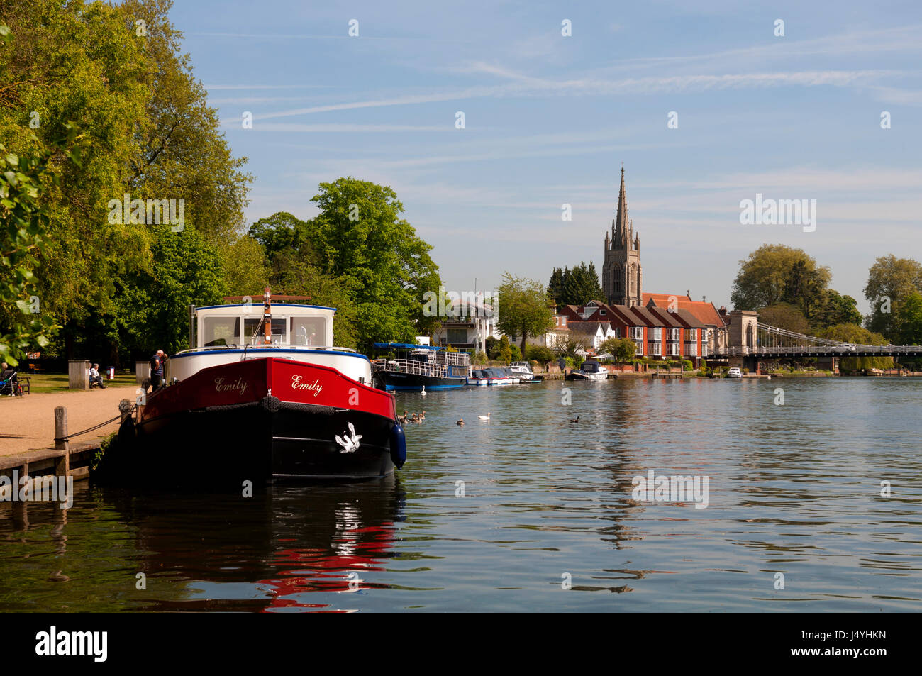 Marlow thames hi-res stock photography and images - Alamy