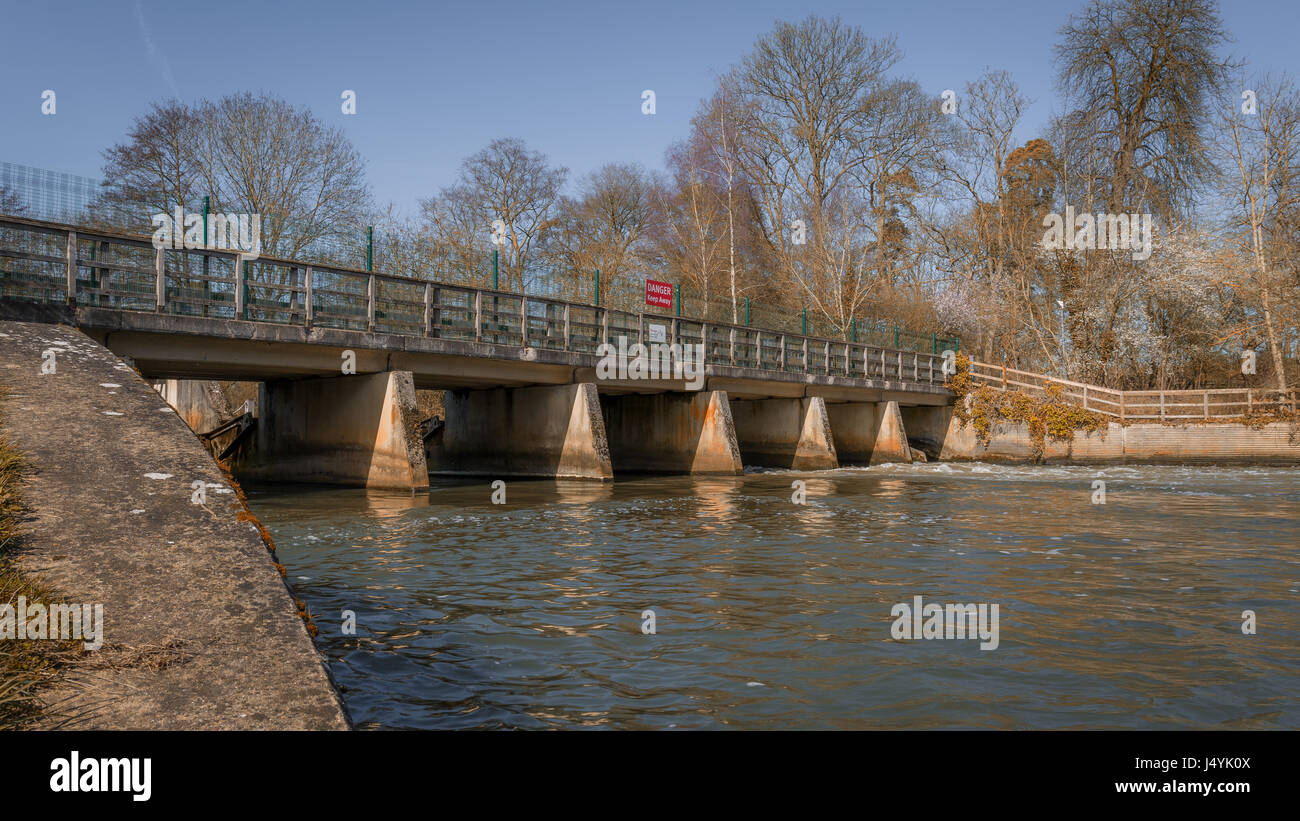 Cookham, UK - 13th March 2017: A view of Cookham weir Berkshire UK ...