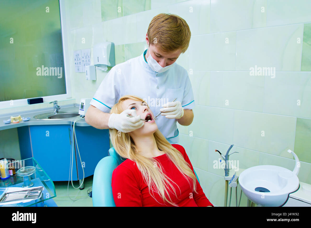 Wide Open Mouth Dentist Stock Photos & Wide Open Mouth Dentist Stock ...