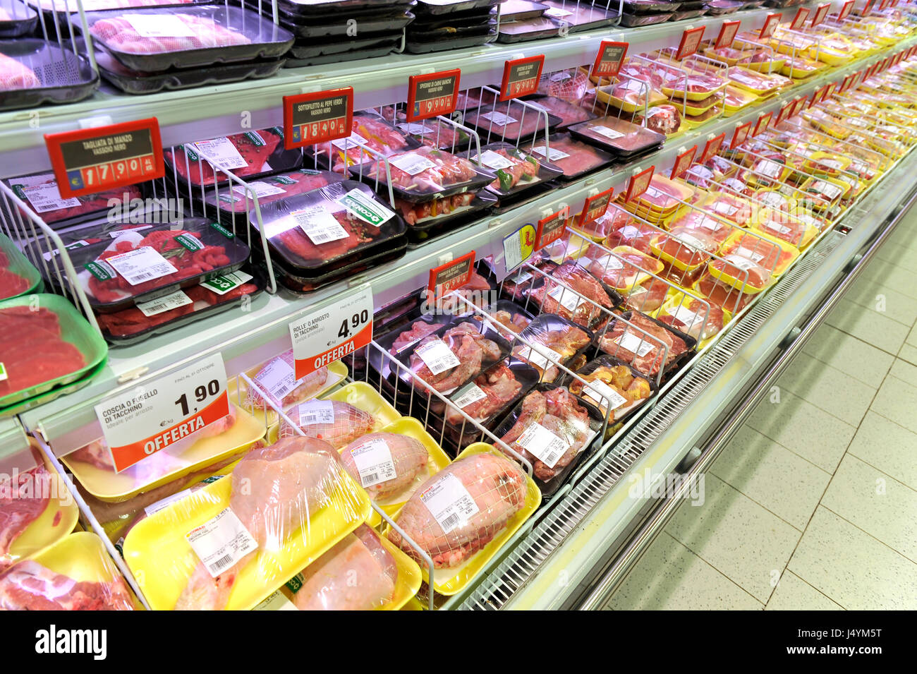 Beef steak red meat on display in a butchers shop Stock Photo - Alamy