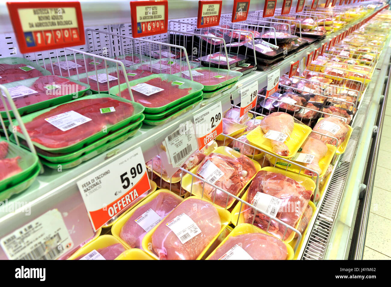 Beef steak red meat on display in a butchers shop Stock Photo - Alamy