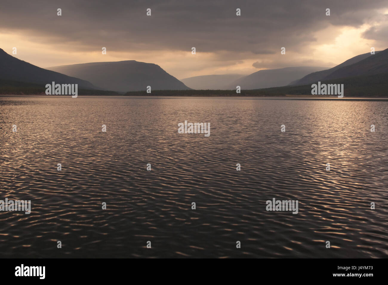 Ayan lake in table mountains. Putorana plateau. Putorana reserve. North ...