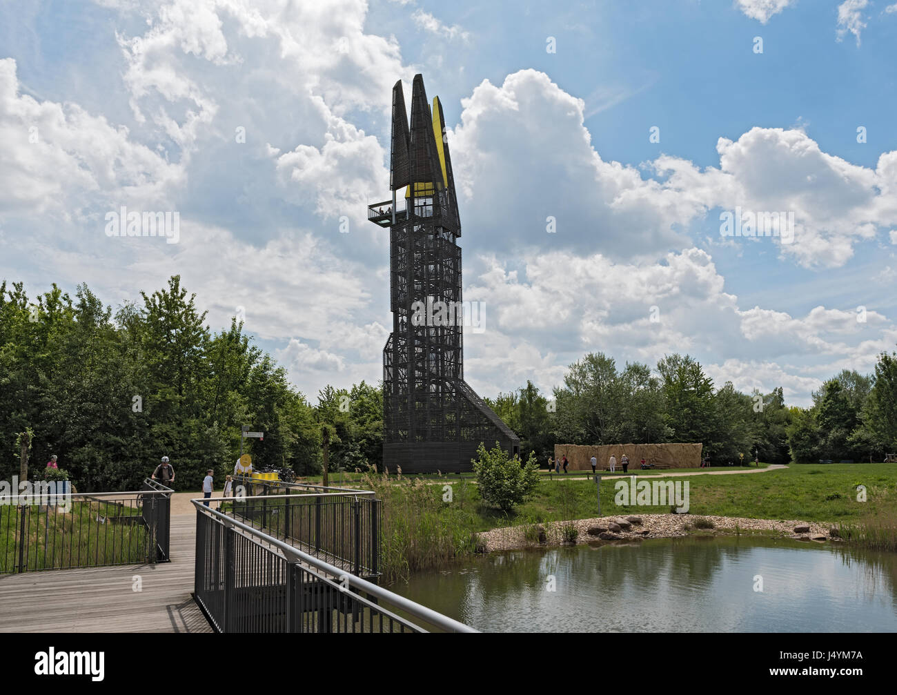 An oldtimer engine of a pontiac Stock Photo - Alamy