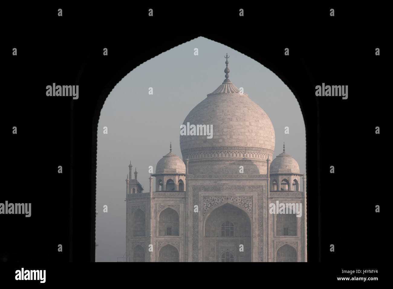 Taj Mahal as seen through the main gate in Agra, India Stock Photo - Alamy