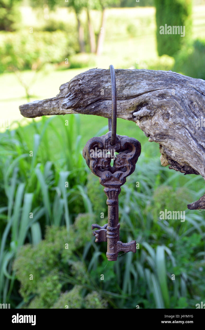 Ancient keys hi-res stock photography and images - Alamy