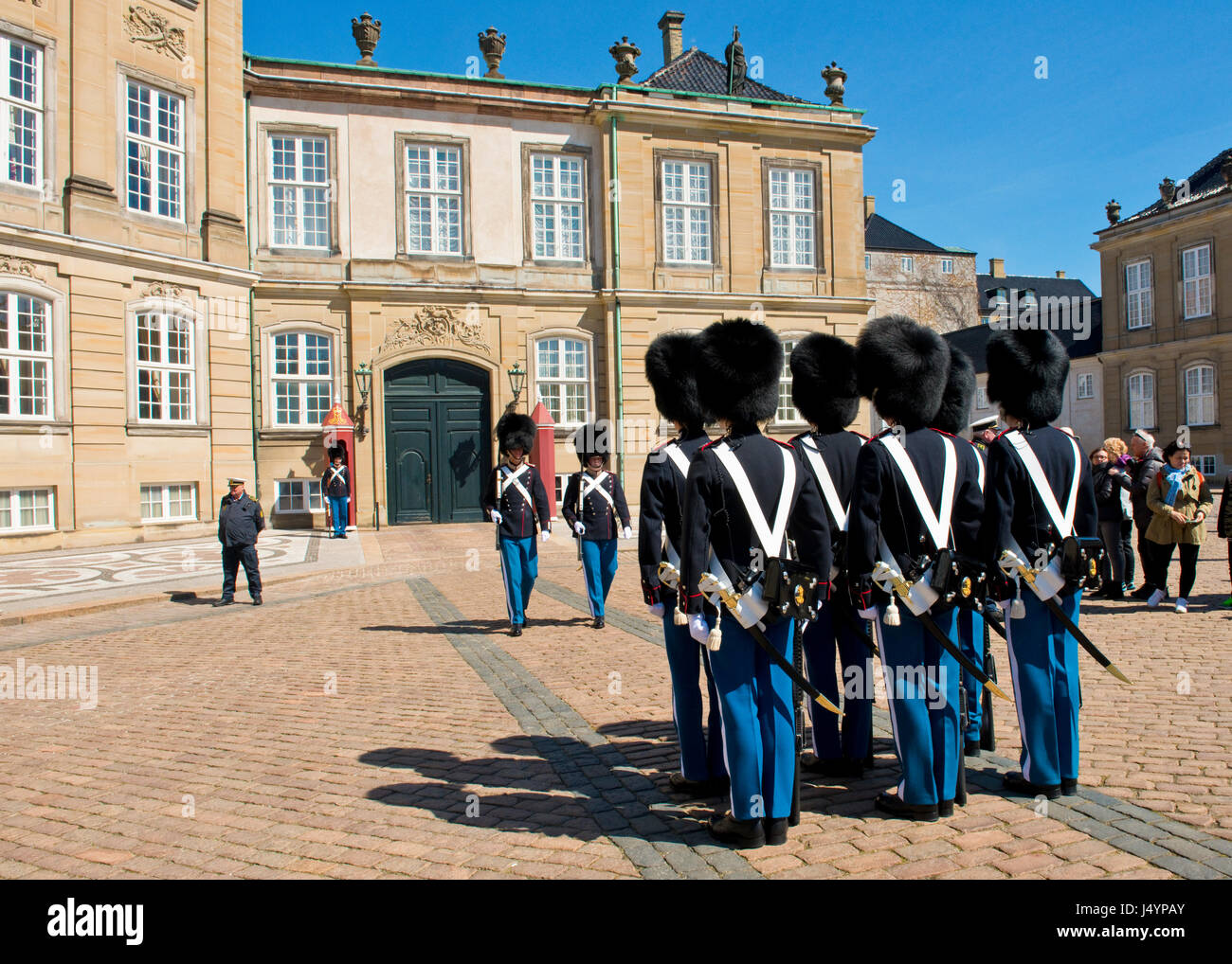 Changing guard amalienborg royal palace hi-res stock photography and images - Alamy