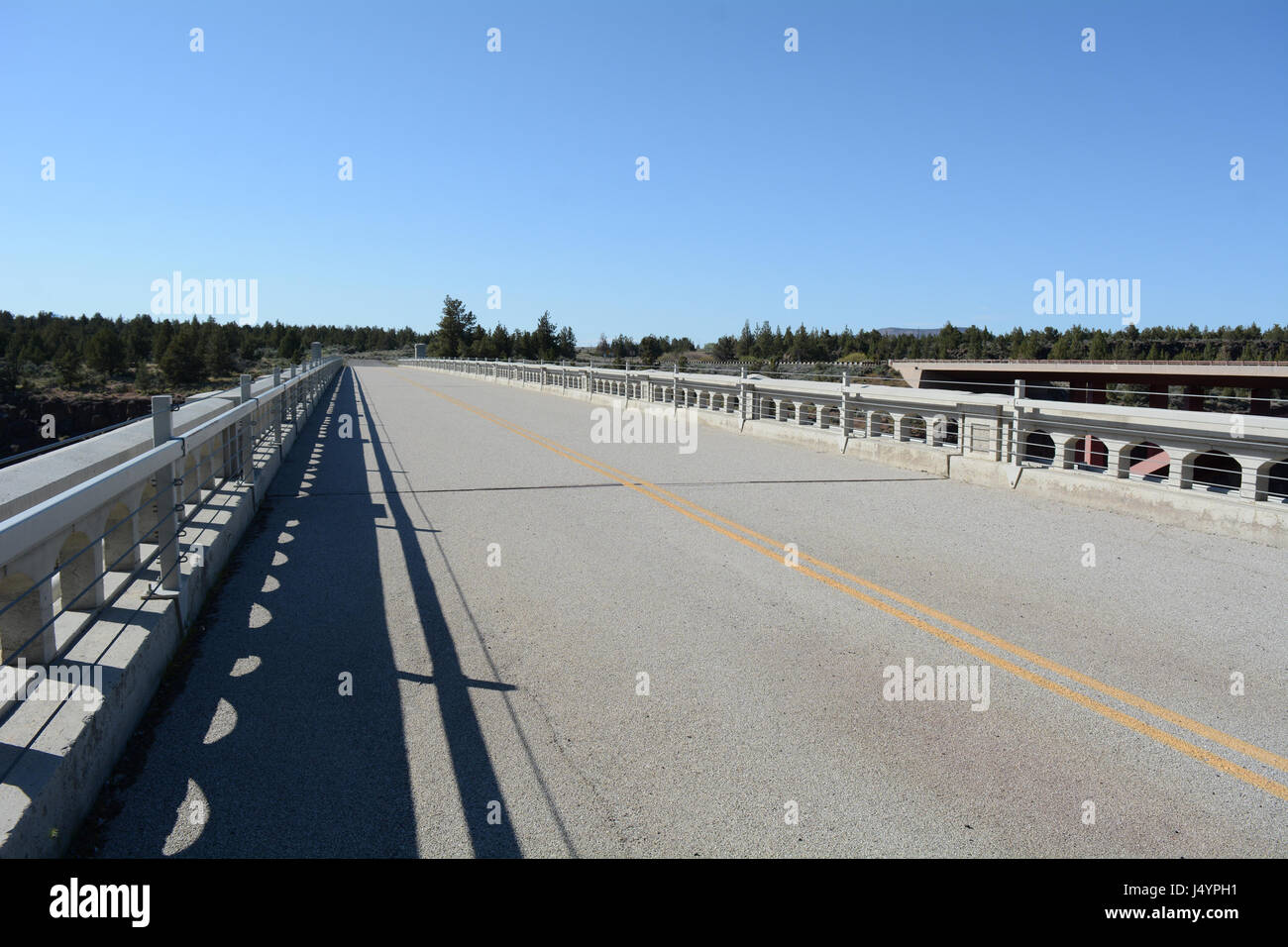 Road deck bridge hi-res stock photography and images - Alamy