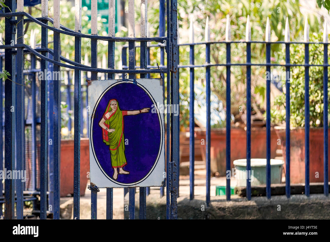 Enamel sign hi-res stock photography and images - Alamy