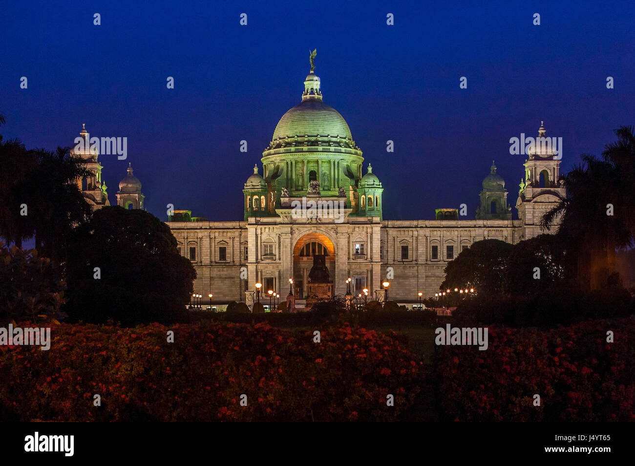 Kolkata by night hi-res stock photography and images - Alamy
