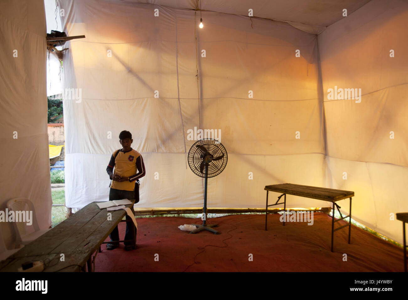 Empty voting place hi-res stock photography and images - Alamy