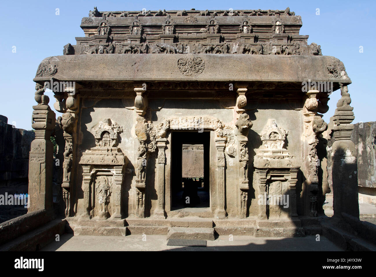 Kailash temple at ellora caves, aurangabad, maharashtra, india, asia ...