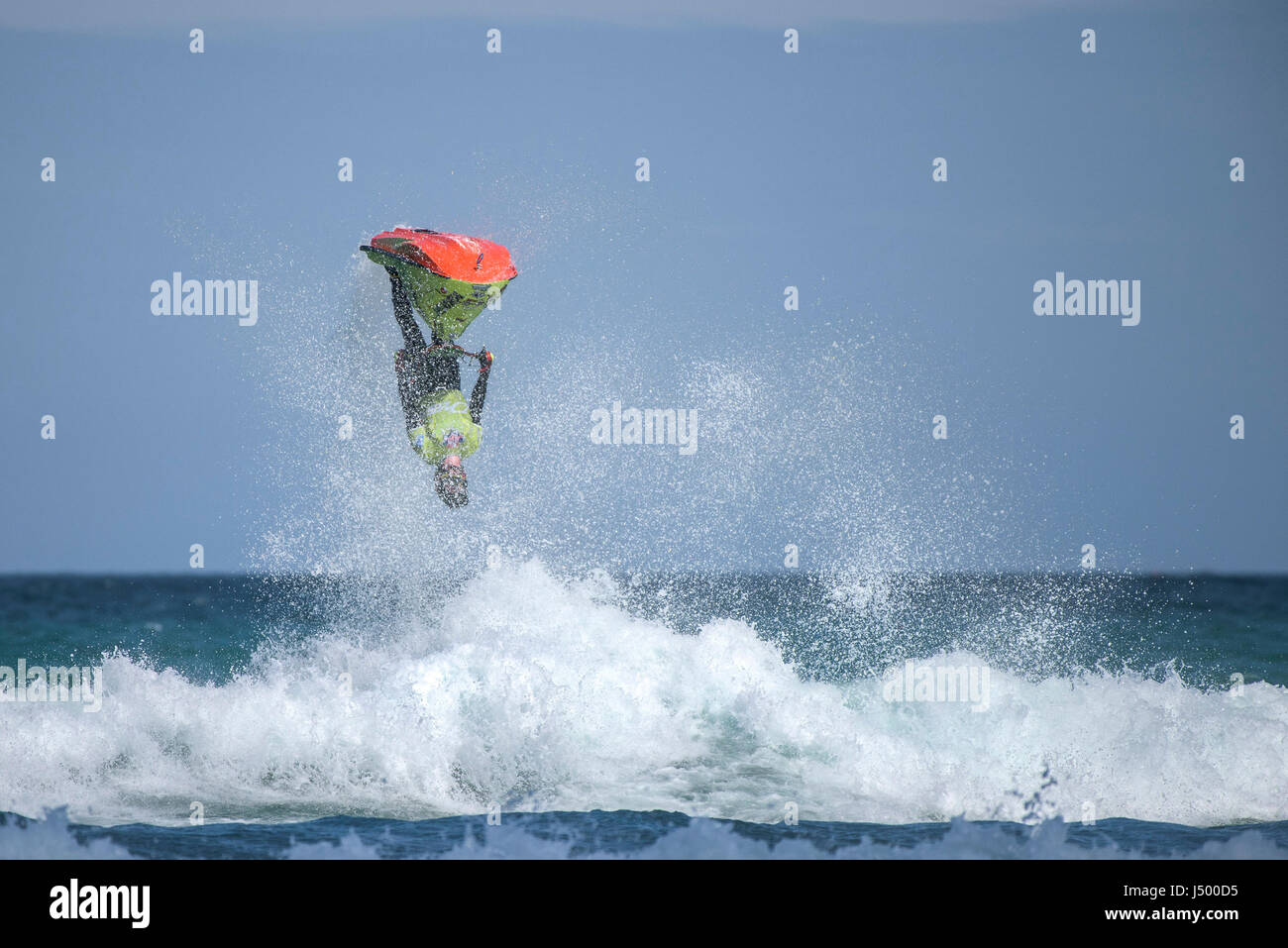 Aerial stunts hi-res stock photography and images - Alamy