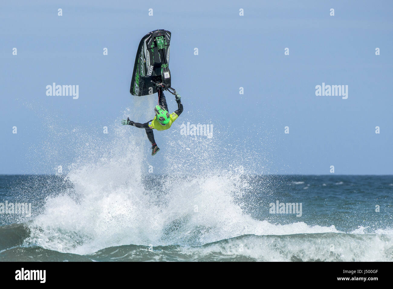 Aerial watersports hi-res stock photography and images - Alamy