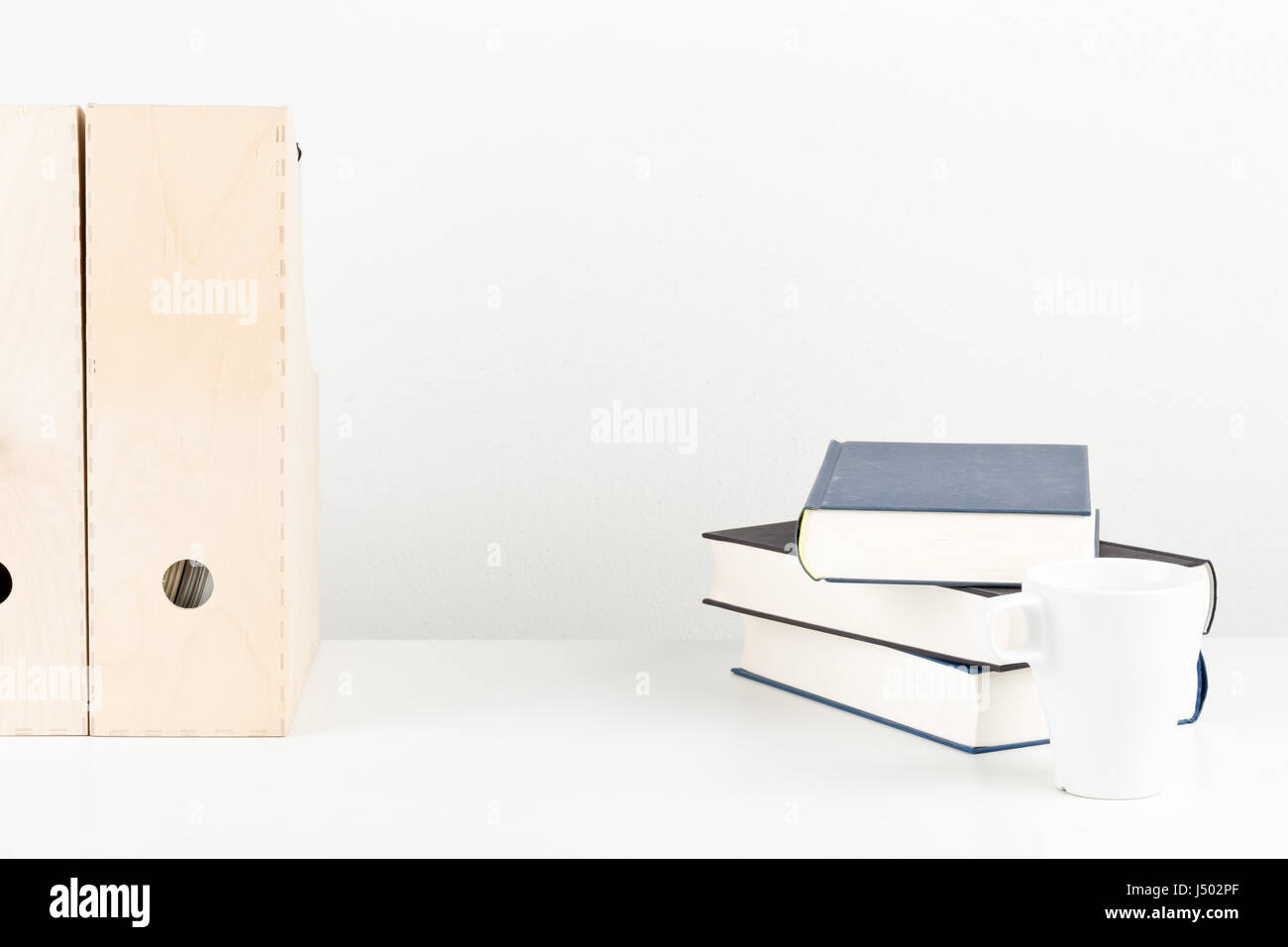 Office desk with books hi-res stock photography and images - Alamy