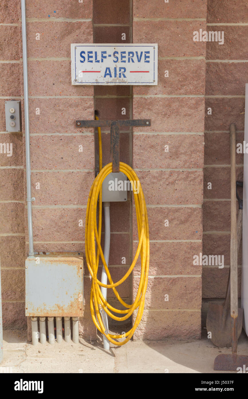 Self serve air sign hi-res stock photography and images - Alamy