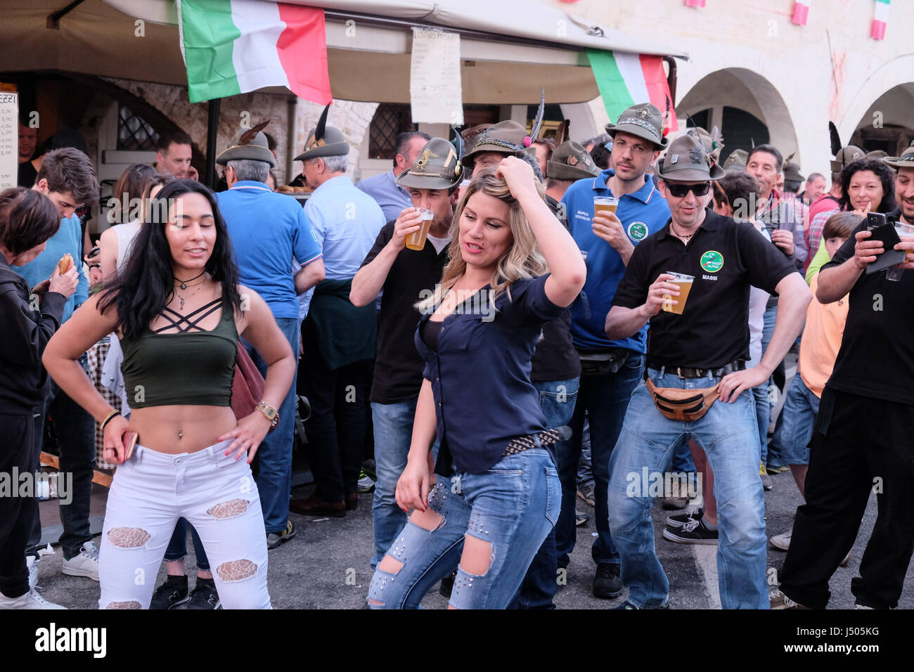 Alpini metting hi-res stock photography and images - Alamy