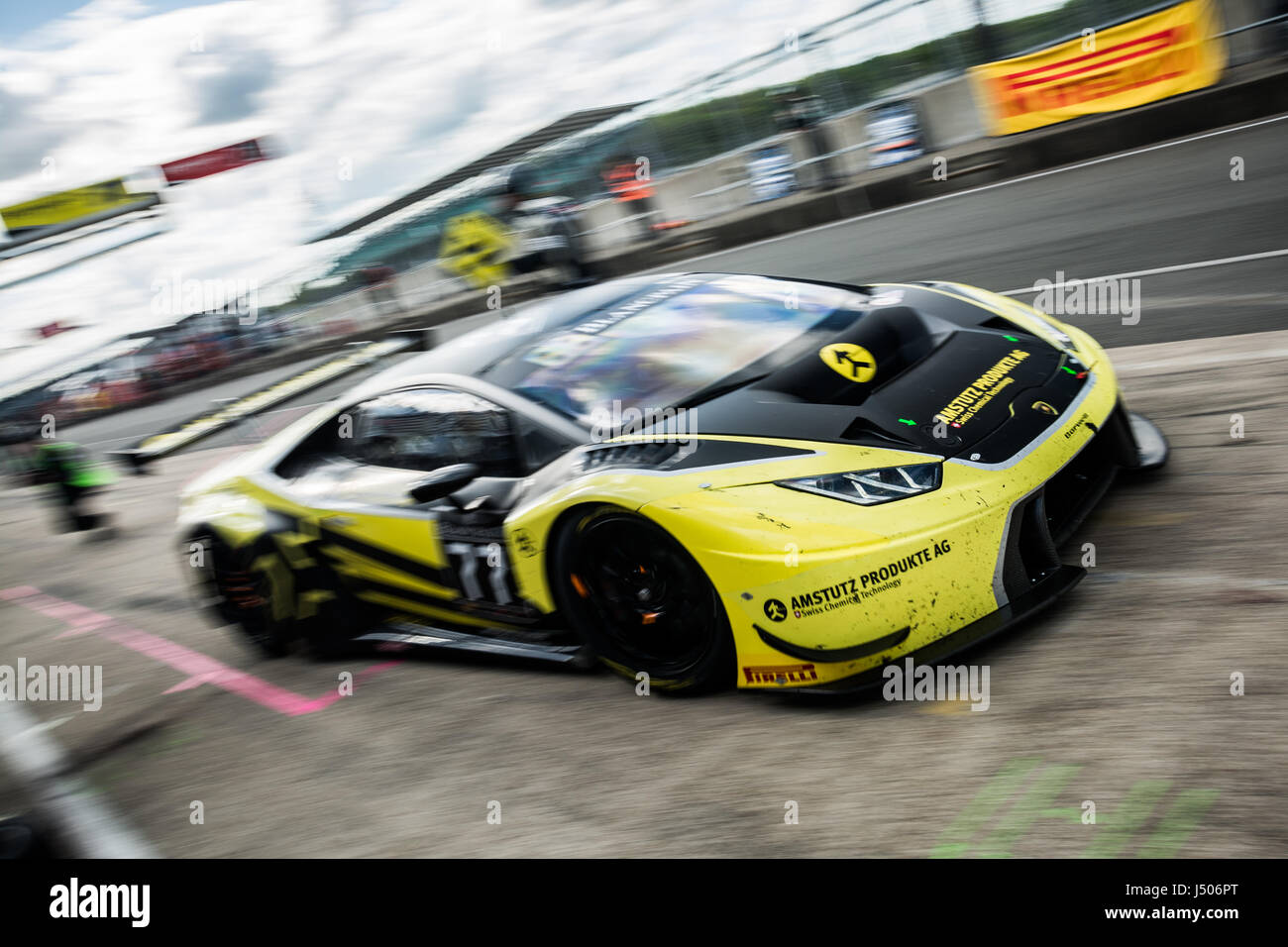 Towcester, Northamptonshire, UK. 14th May, 2017. Blancpain GT Series ...