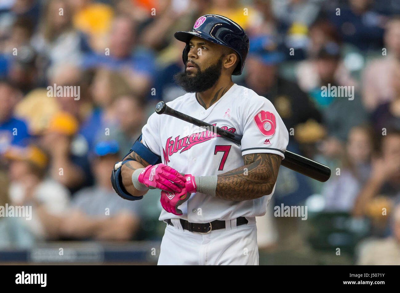 Miller Park. 13th May, 2017. Milwaukee Brewers first baseman Eric ...