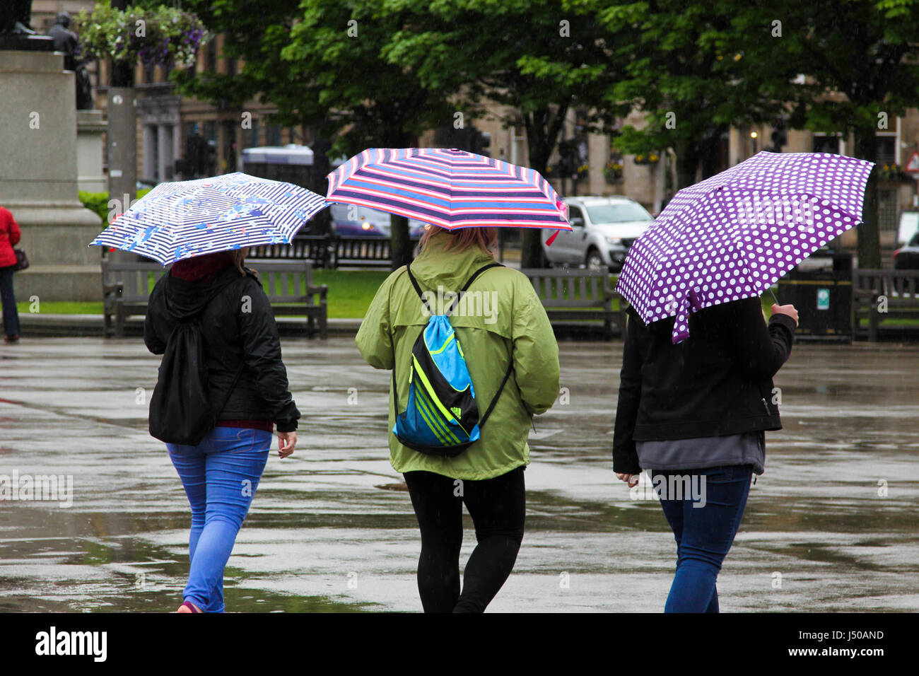 Wet Miserable People High Resolution Stock Photography and Images - Alamy