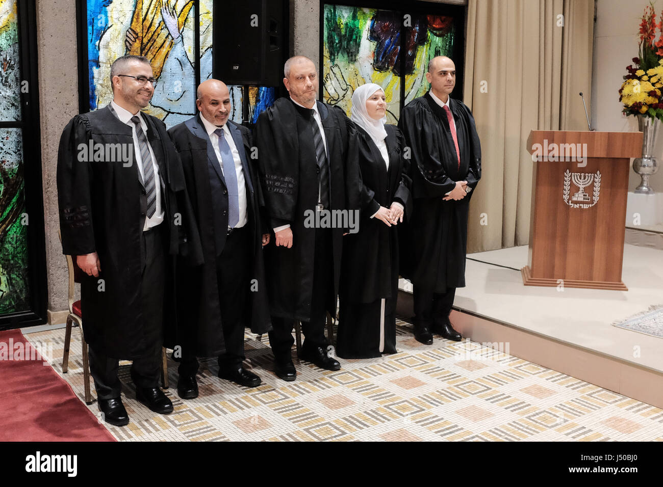 Jerusalem, Israel. 15th May, 2017. Families and friends gather in the ...
