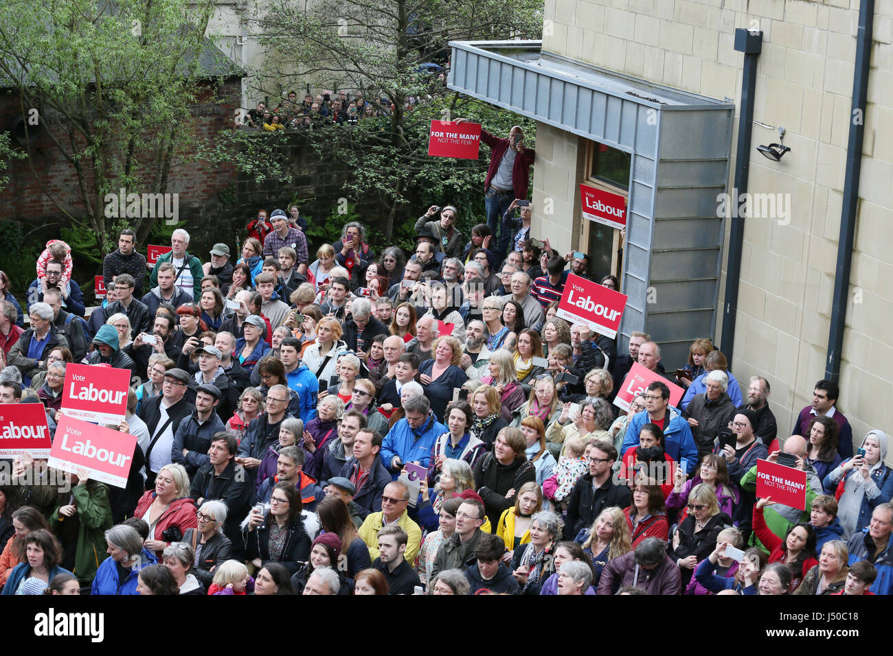Hebden Bridge, UK. 15th May, 2017. Crowds listen to Jeremy Corbyn ...