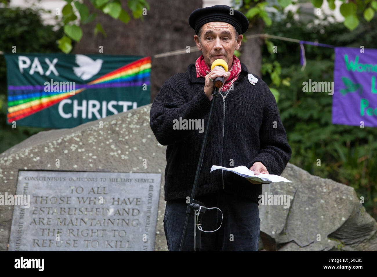 London, UK. 15th May, 2017. Actor Sir Mark Rylance addresses peace ...