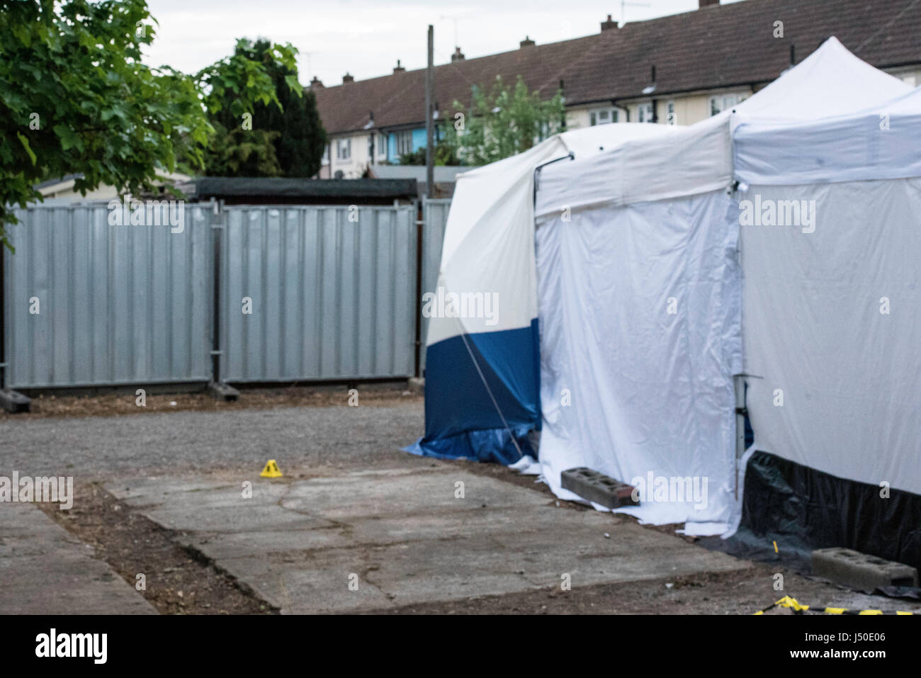 Evidence tent hi-res stock photography and images - Alamy