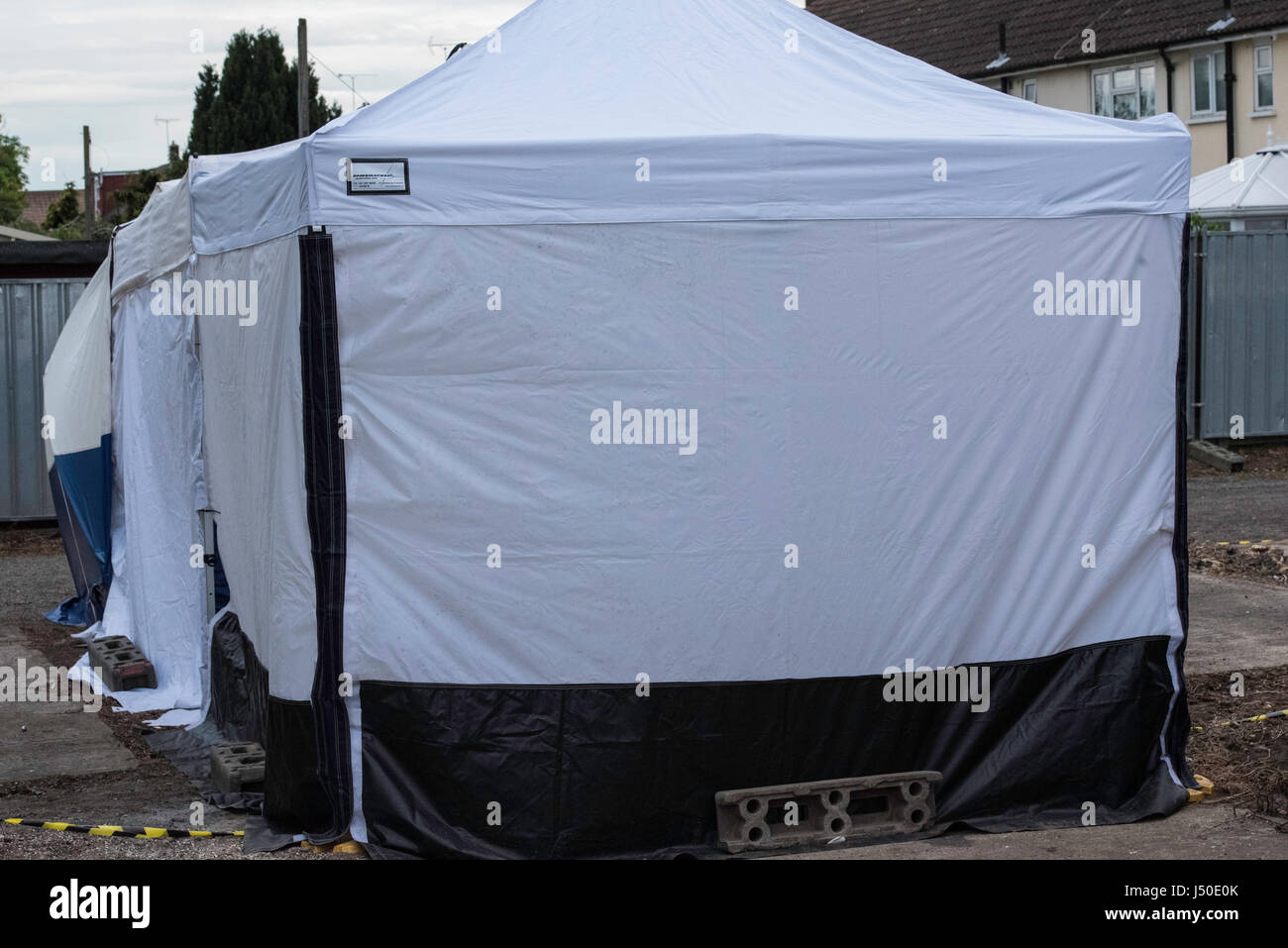Evidence tent hi-res stock photography and images - Alamy