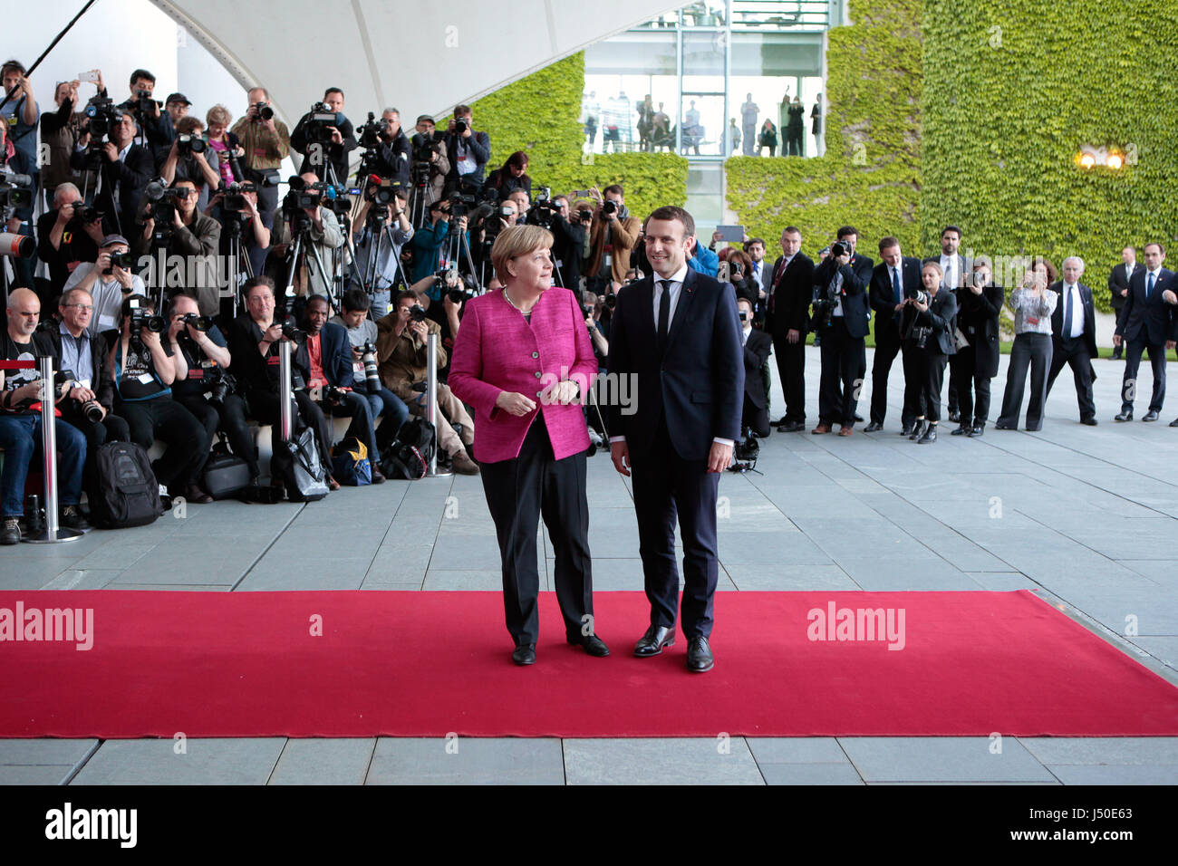 Simon Becker / Le Pictorium - Emmanuel Macron meets Angela Merkel in ...