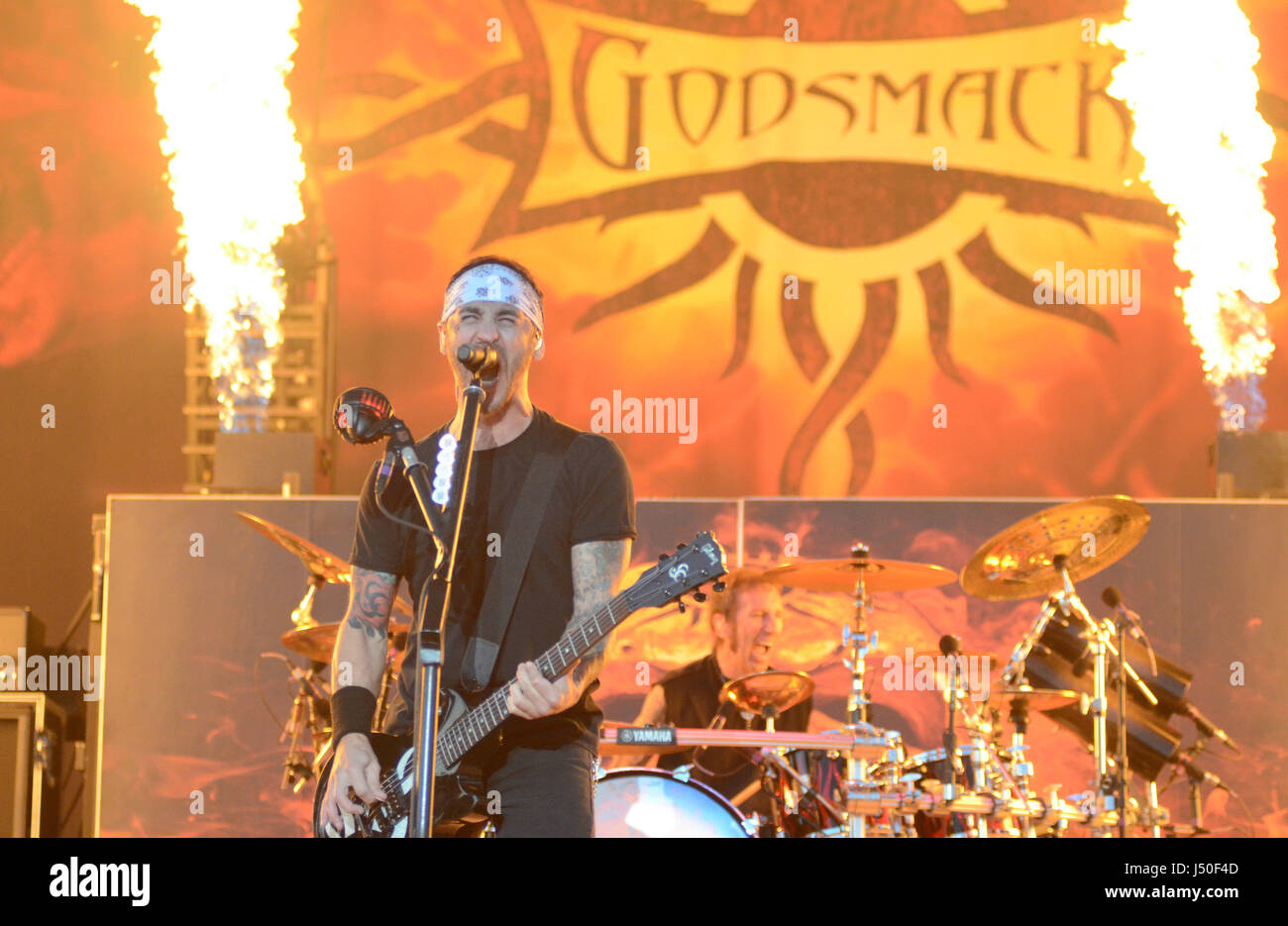 Godsmack band hi-res stock photography and images - Alamy