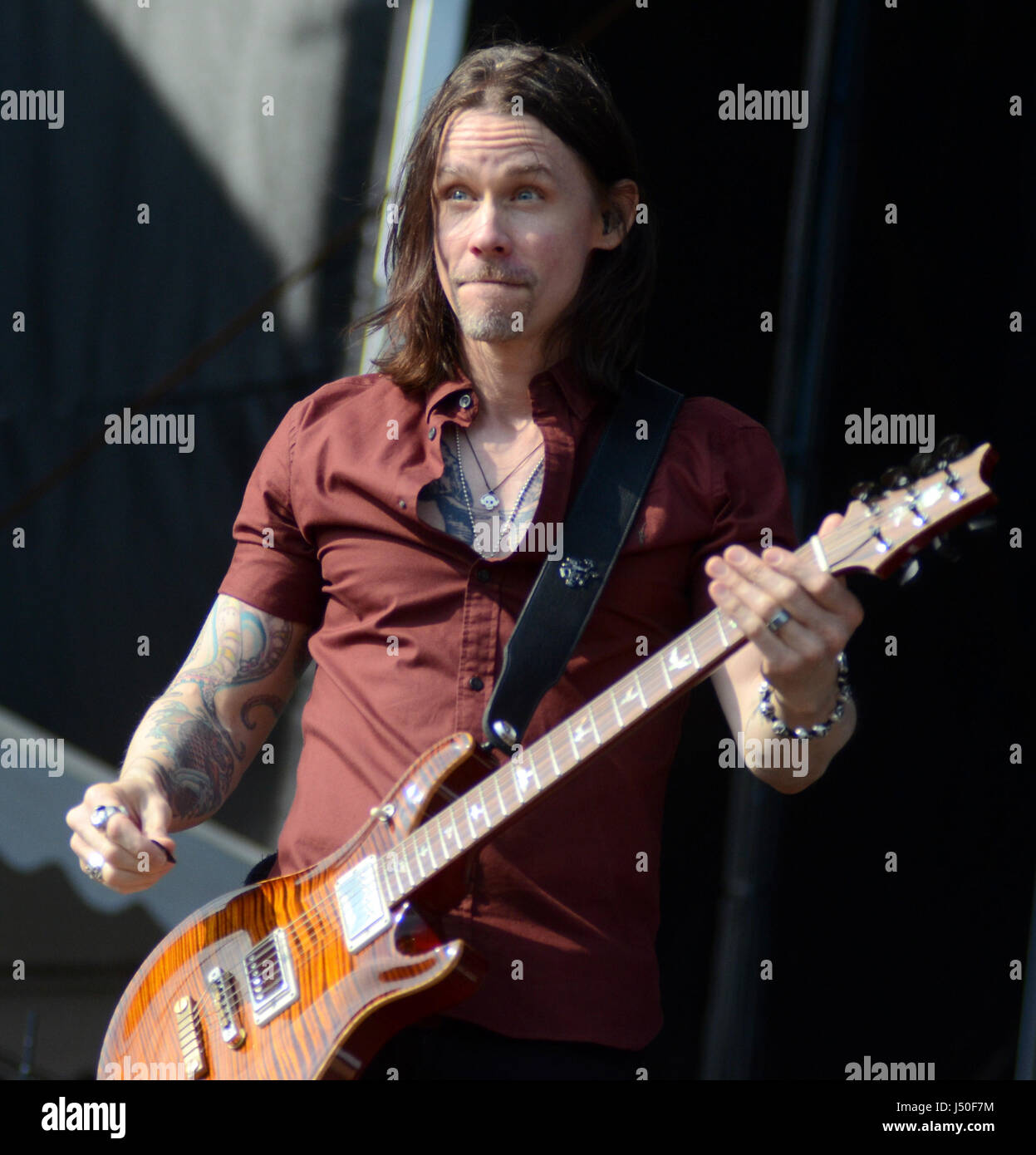 Myles kennedy alter bridge hi-res stock photography and images - Alamy