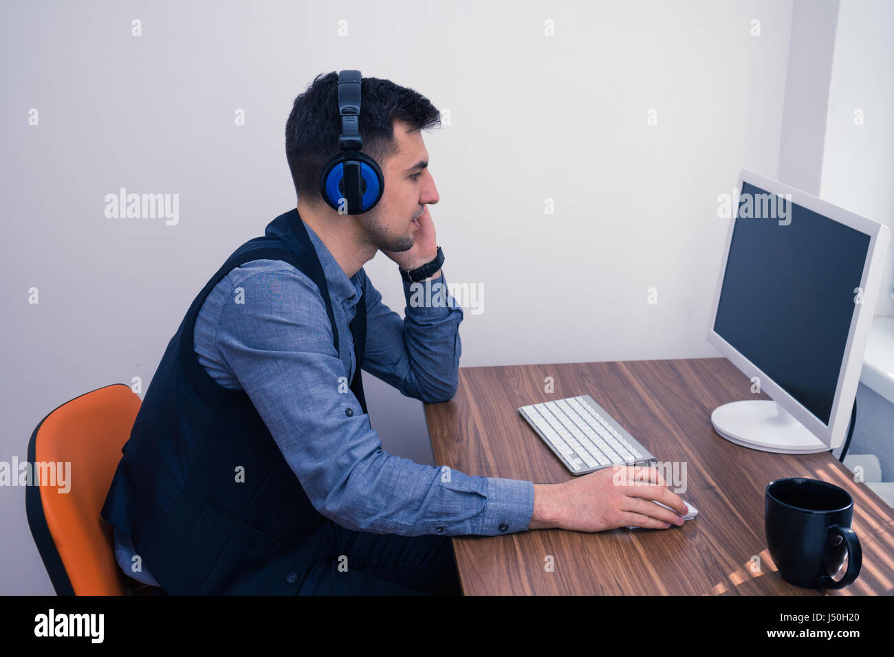 Headphones speak hi-res stock photography and images - Alamy