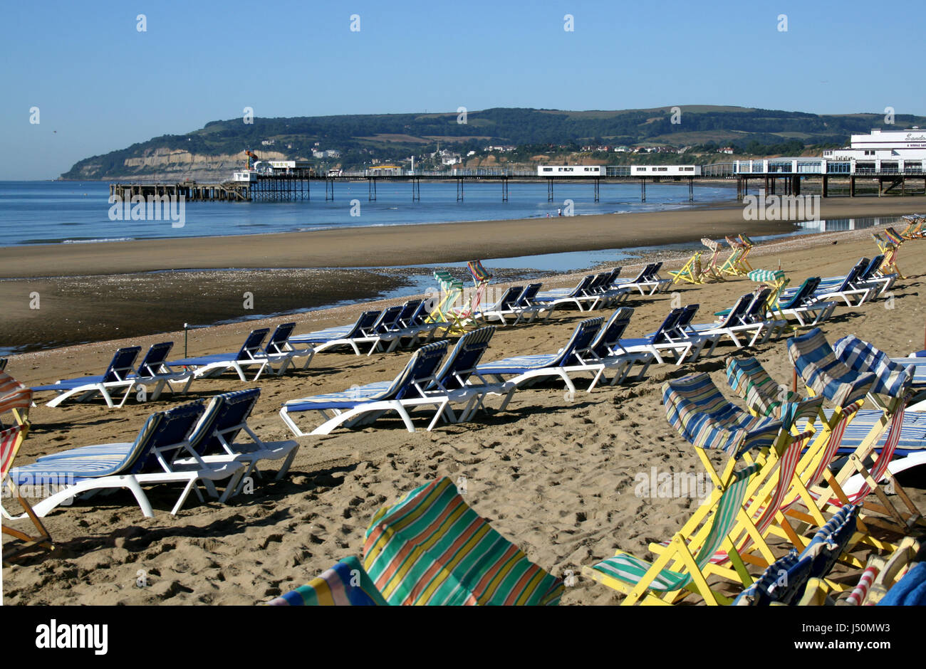 Sandown Beach and Pier, Sandown, Isle of Wight, England Stock Photo - Alamy