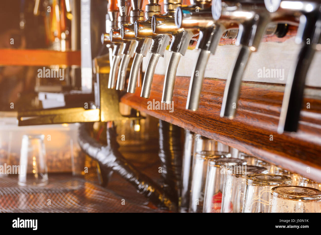 Beer tap bar hi-res stock photography and images - Alamy