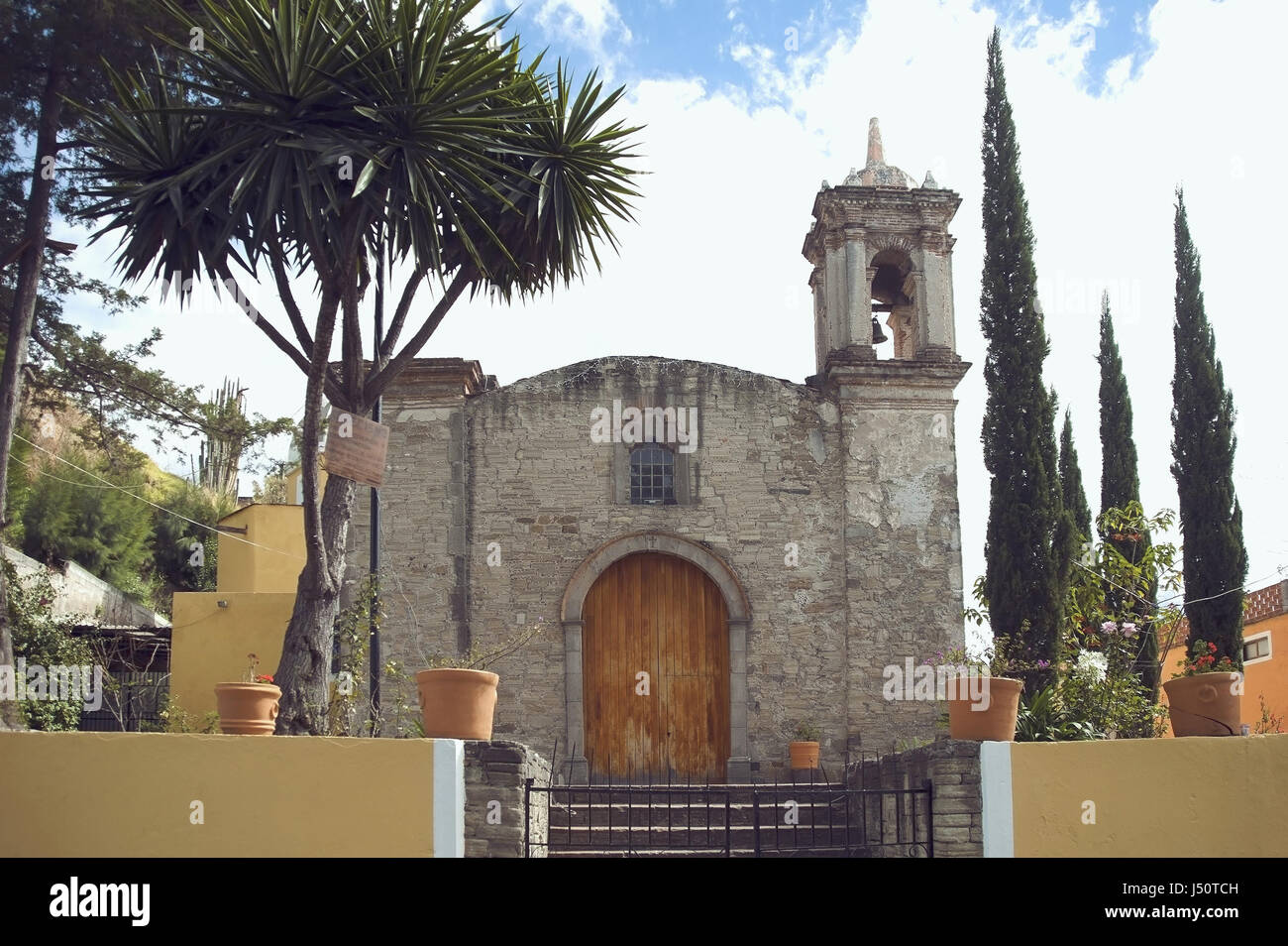 Traditional mexican architecture hi-res stock photography and images ...