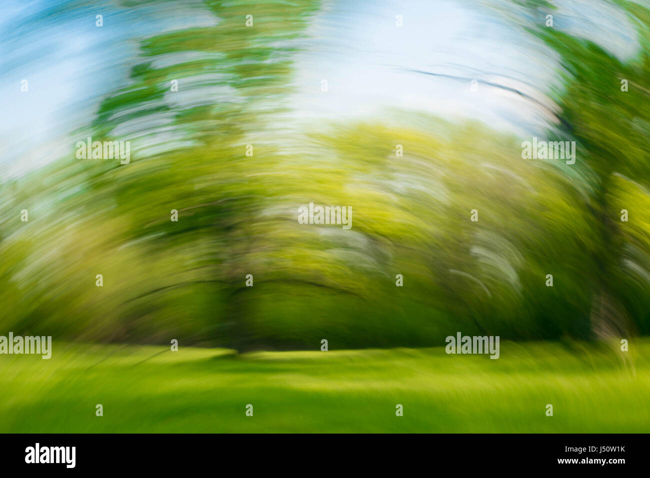 Motion blurred grass background hi-res stock photography and images - Alamy