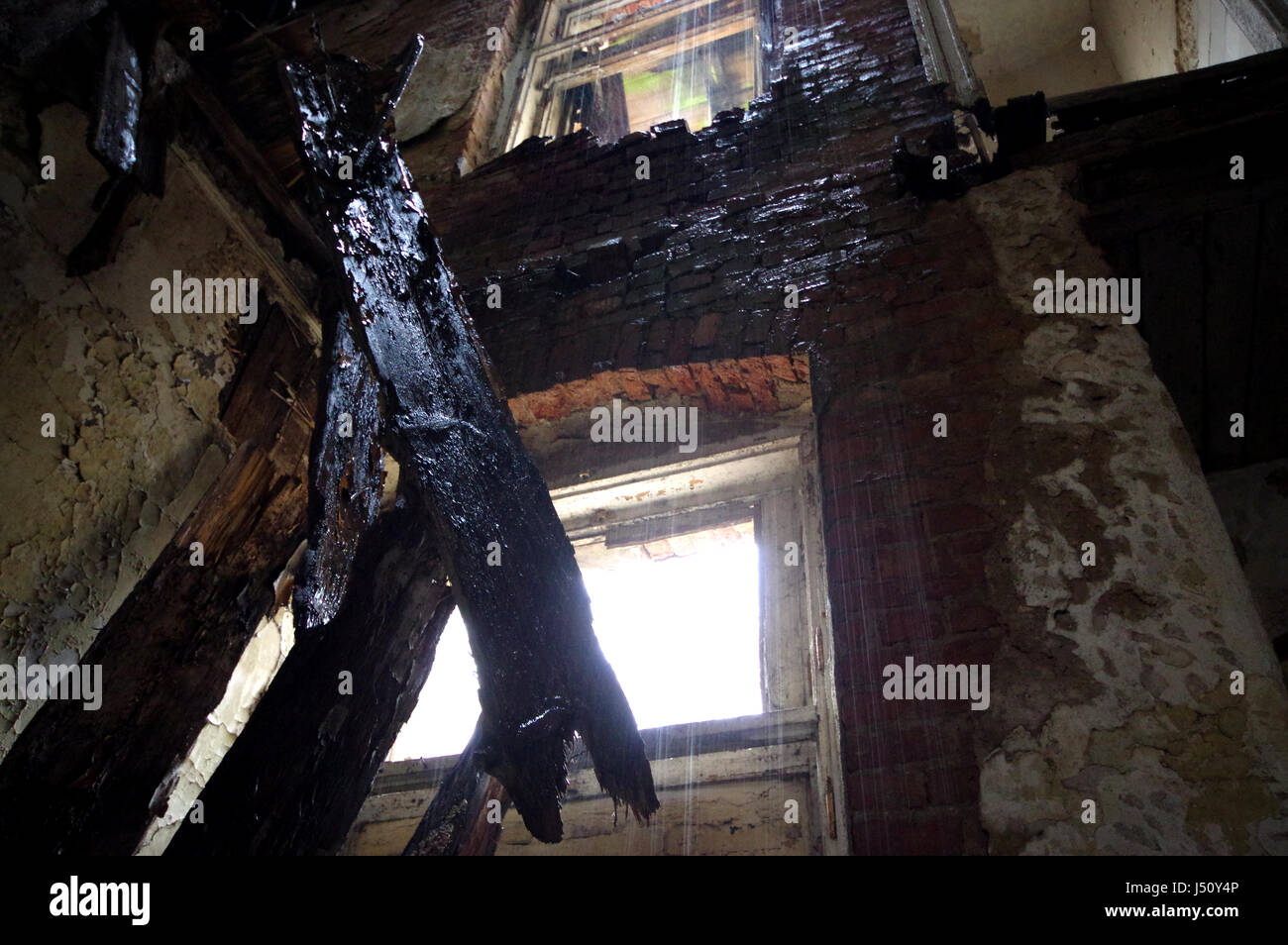 The desolate room in old destroyed house Stock Photo - Alamy