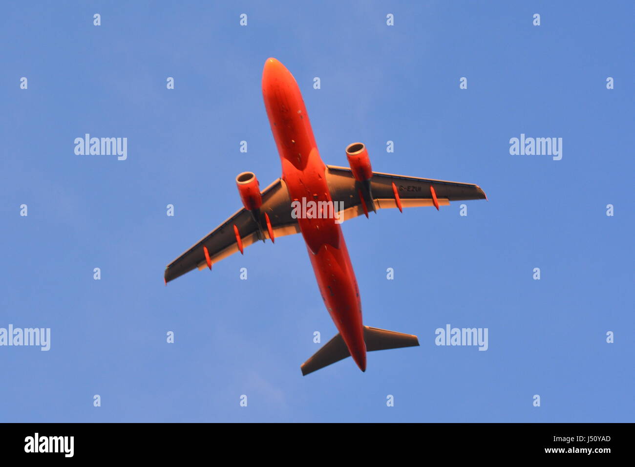 G-EZUI Airbus A320-214 in 200th aircraft EasyJet livery in flight over ...