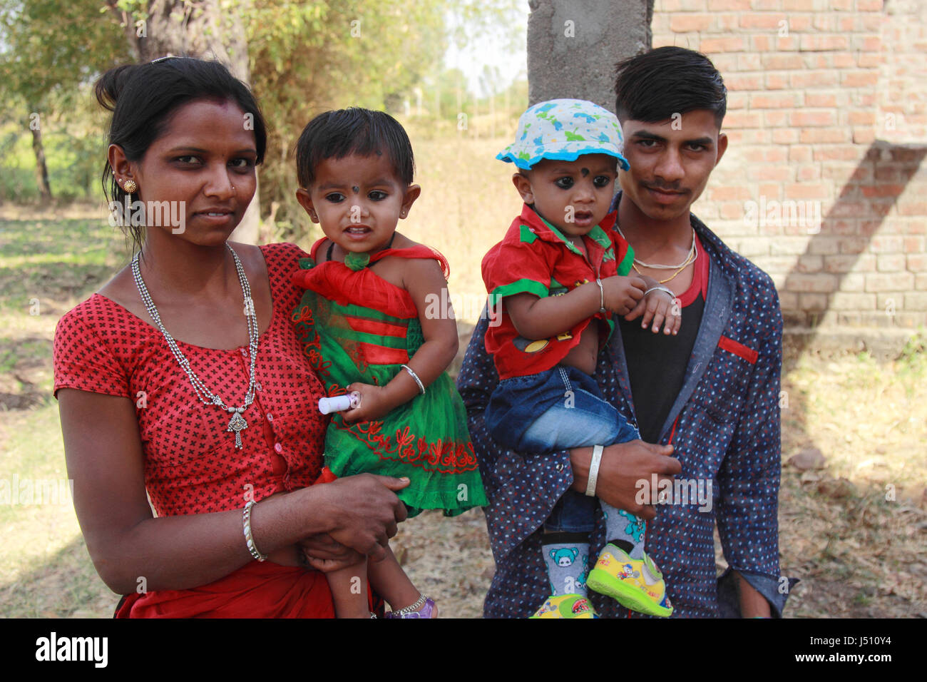 Rural tribal family with children. Gujarat, India Stock Photo - Alamy