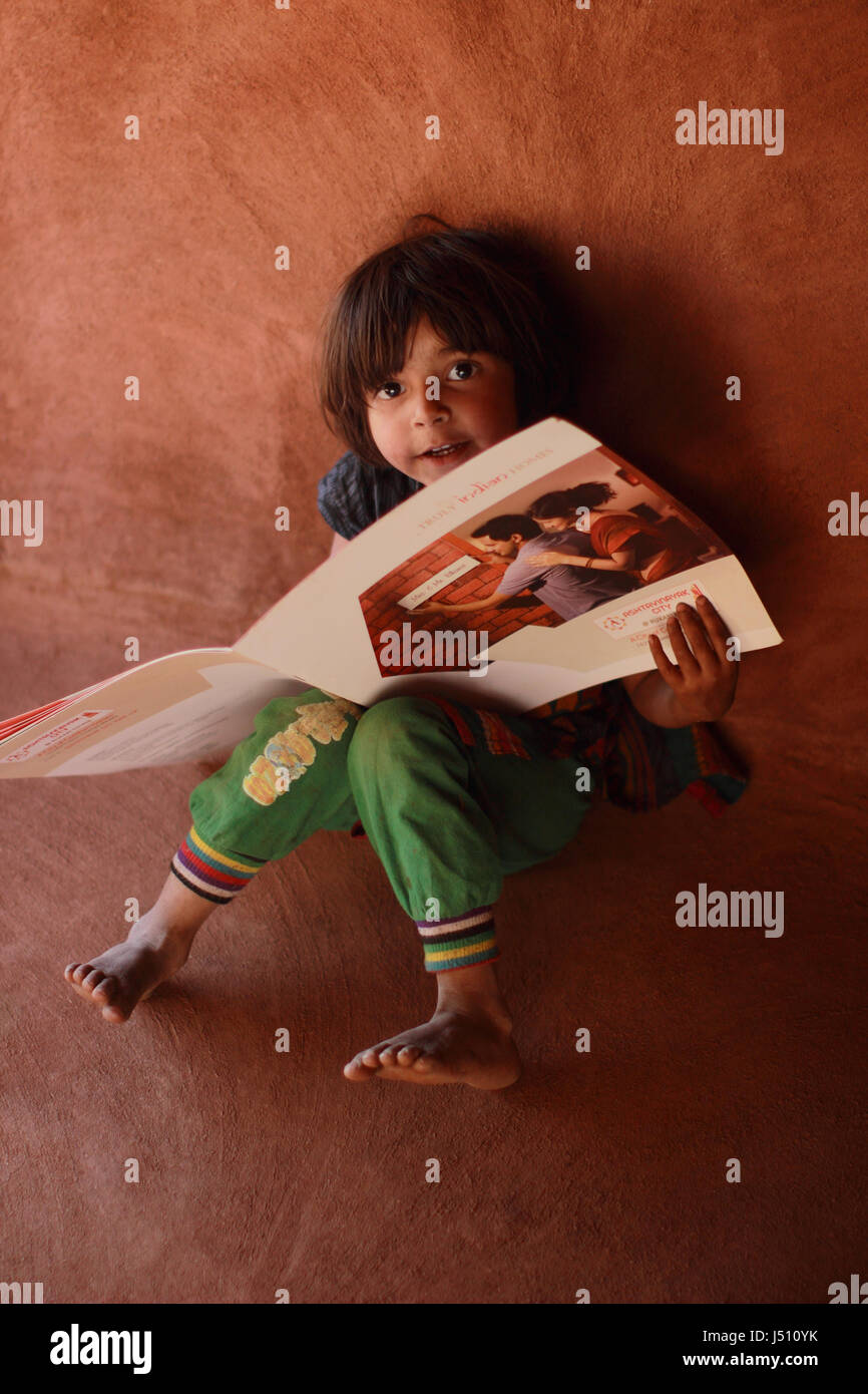 Aboriginal children reading hi-res stock photography and images - Alamy