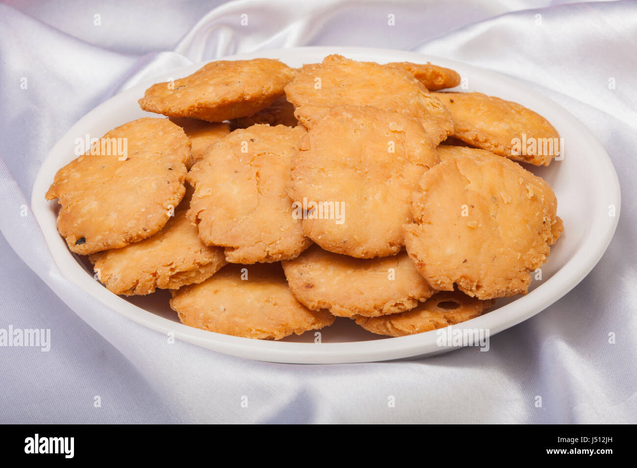 Deep Fried Indian Snacks Stock Photos & Deep Fried Indian Snacks Stock ...