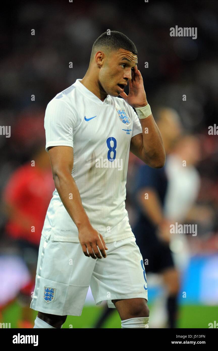 ALEX OXLADE-CHAMBERLAIN ENGLAND ARSENAL ENGLAND & ARSENAL WEMBLEY ...
