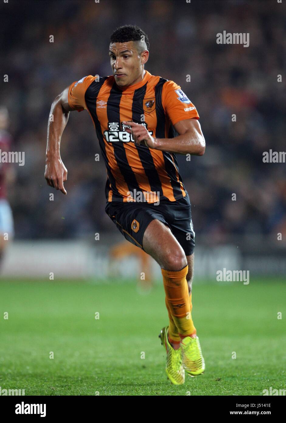 JAKE LIVERMORE HULL CITY FC HULL CITY FC KC STADIUM HULL ENGLAND 15 ...